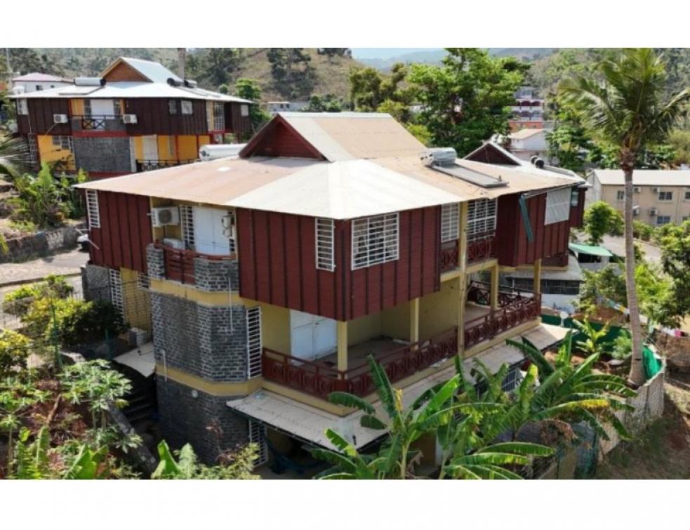 Mayotte et la renconstruction un an après Chido